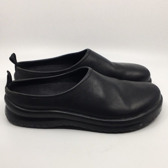 Birkenstock | Shoes | Birkenstock Tatami Unisex Black Leather Mules ...